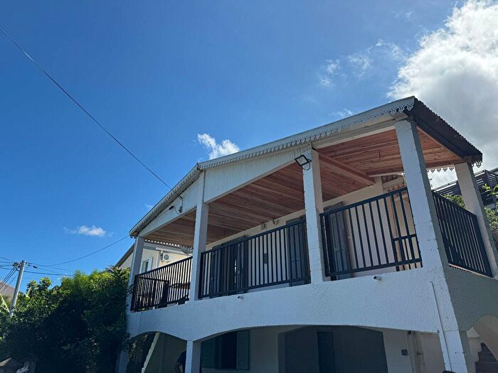 Maison à louer - Létang-Salé - 6 pièces - 4 chambres