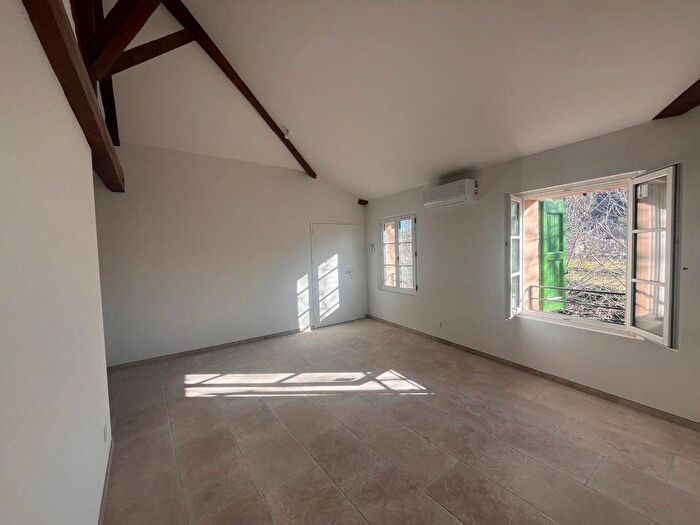 Appartement à louer - Riez - 3 pièces - 2 chambres