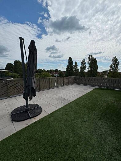 Appartement à louer - Canal-Zone Industrielle, Les Pavillons-sous-Bois - 3 pièces - 2 chambres