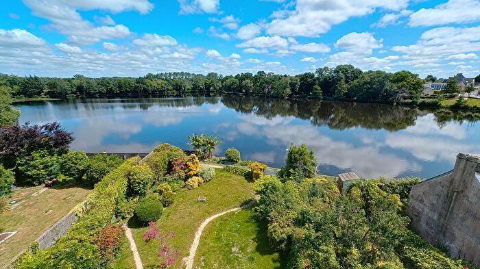 Maison à vendre - Rosporden - 10 pièces - 5 chambres