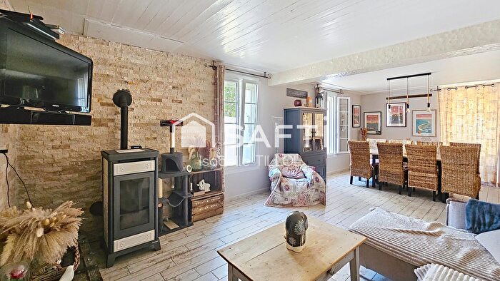 Saint-Michel-en-l'Herm - Maison 7 pièces à vendre