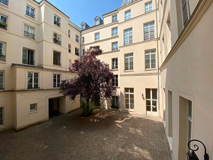 Paris 3ème, Sainte-Avoye : Appartement 3 pièces à vendre