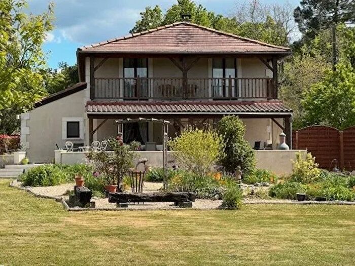 Maison à vendre - Ribérac - 5 pièces - 3 chambres