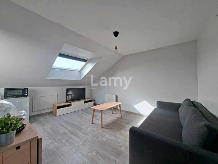 Appartement à louer - Centre Ville, Reims - 2 pièces - 1 chambre