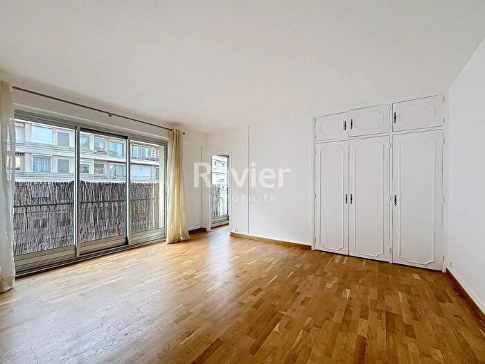 Appartement à louer - Muette Nord, Paris ème arrondissement - 2 pièces - 1 chambre