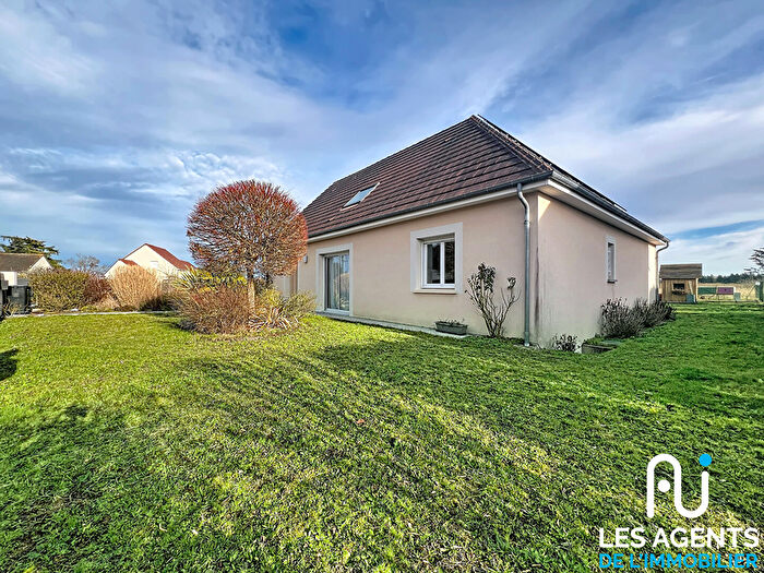 Maison à vendre - Mézières-lez-Cléry - 8 pièces - 6 chambres