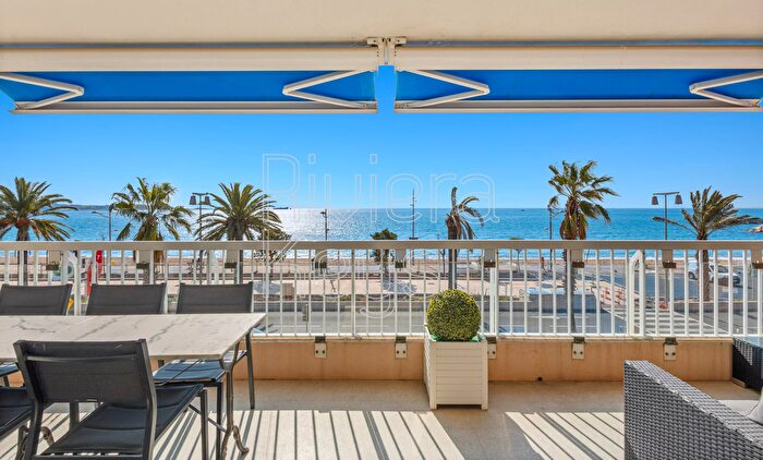 Appartement à vendre - Fréjus, Fréjus Plage - 3 pièces - 2 chambres