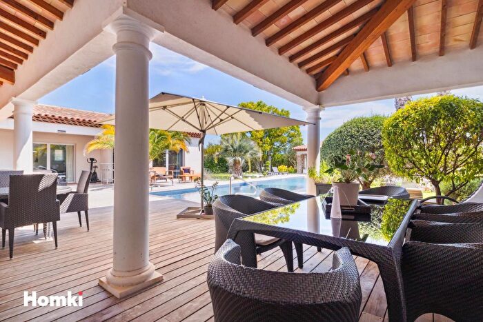 Maison à vendre - Le Cannet-des-Maures - 5 pièces - 3 chambres