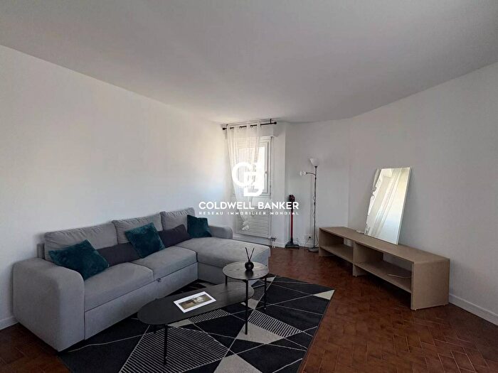 Appartement à louer - Centre, Annemasse - 3 pièces - 2 chambres