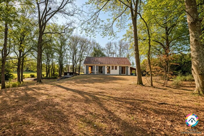 Maison à vendre - Montmerle-sur-Saône - 4 pièces - 3 chambres