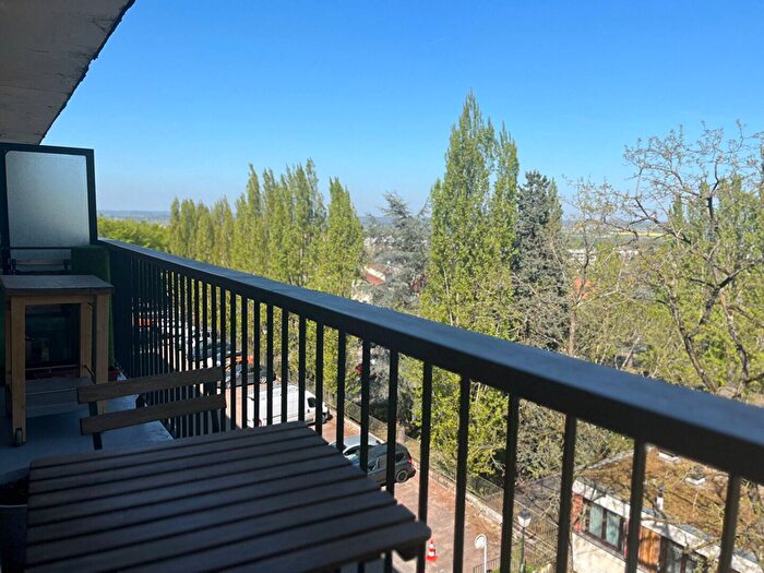 Appartement 3 pièces à Parc Saint Cyr-Haut de Fontenay, Fontenay-le-Fleury, à louer