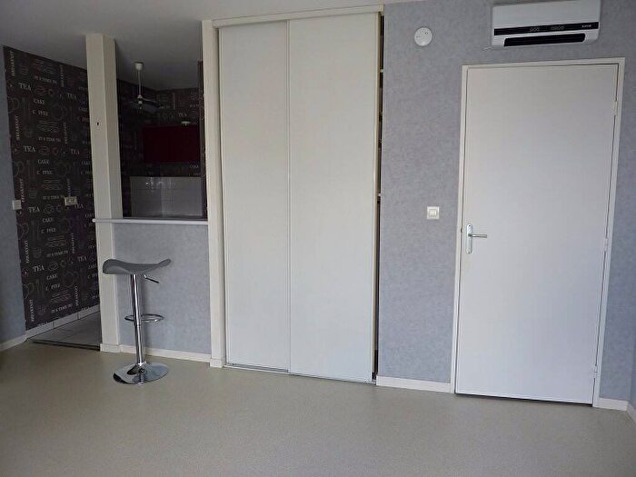 Appartement 1 pièce à louer à Sainte Anne, La Riche