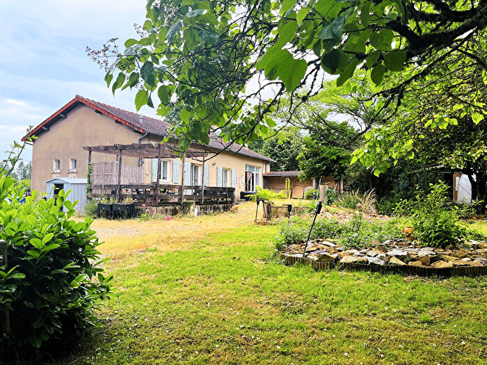 Maison 5 pièces à vendre à Champagnac-la-Rivière