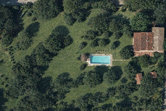 Maison à vendre - Le Muy - 11 pièces - 5 chambres