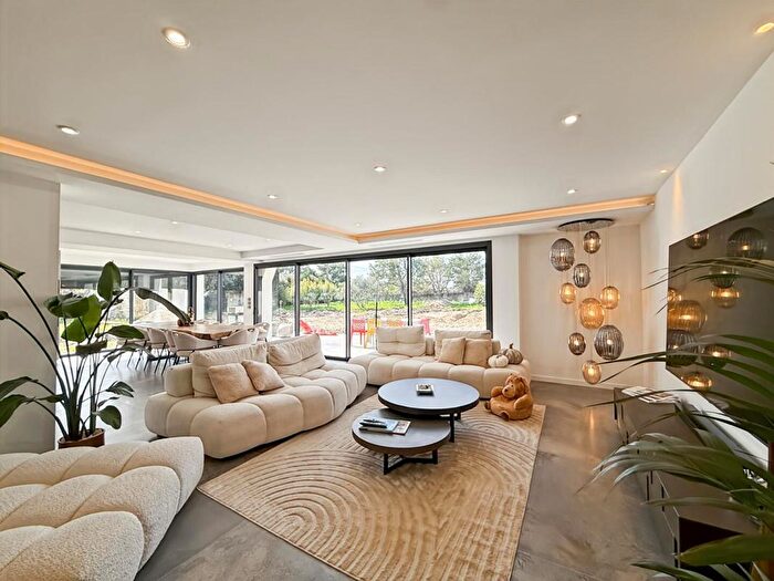 Maison à vendre - Saint-Rémy-de-Provence - 5 pièces - 4 chambres