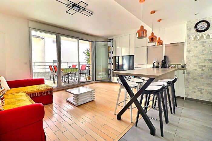 Appartement 3 pièces à vendre à Vanves, Centre Saint-Rémy