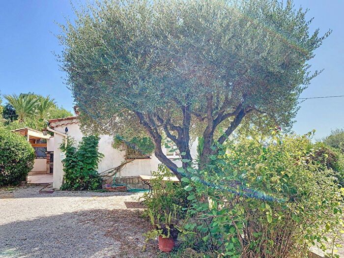 Maison 3 pièces à louer - Village-Le Val-Cabrieres, Mougins