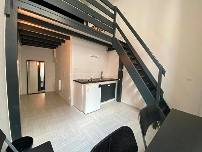 Appartement 1 pièce à louer à Saint-Étienne, Saint-Roch, Vivaraize, Valbenoite, Centre Deux