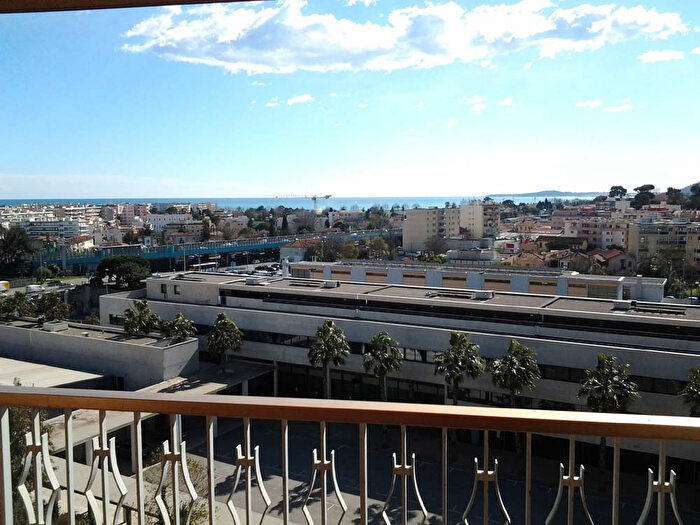 Appartement à vendre - Cagnes-sur-Mer, Centre-ville - 3 pièces - 2 chambres