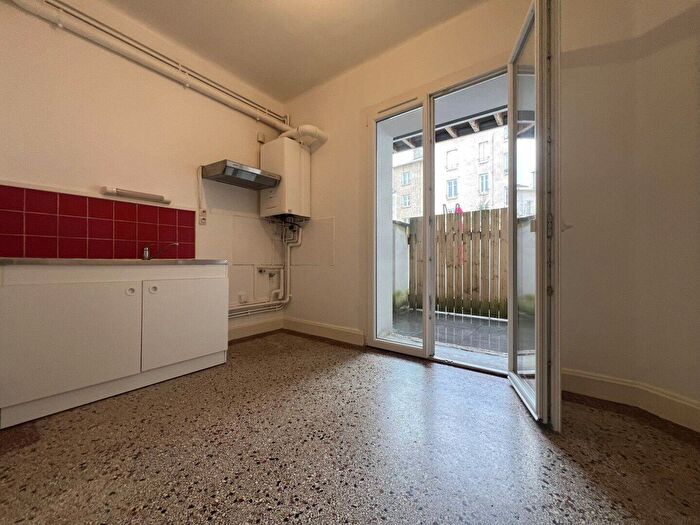 Appartement à louer - Poincaré-Foch-Anatole France, Nancy - 3 pièces - 2 chambres