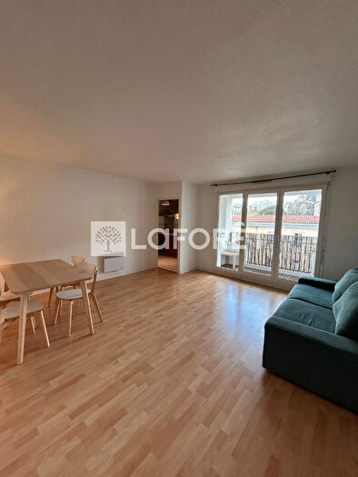 Appartement à louer - Bordeaux, Sainte-Croix - 3 pièces - 2 chambres