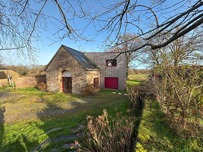 Maison à vendre - Malansac - 5 pièces - 4 chambres