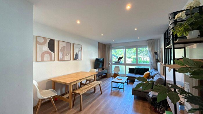 Europe-Nord, Chatou : Appartement 4 pièces à louer