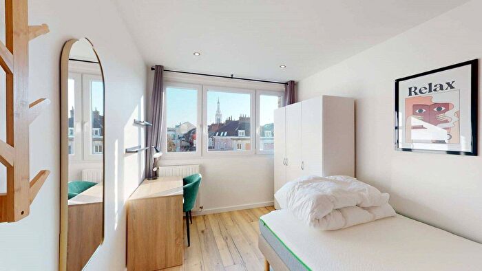 Saint Maurice-Pellevoisin, Lille : Appartement 1 pièce à louer