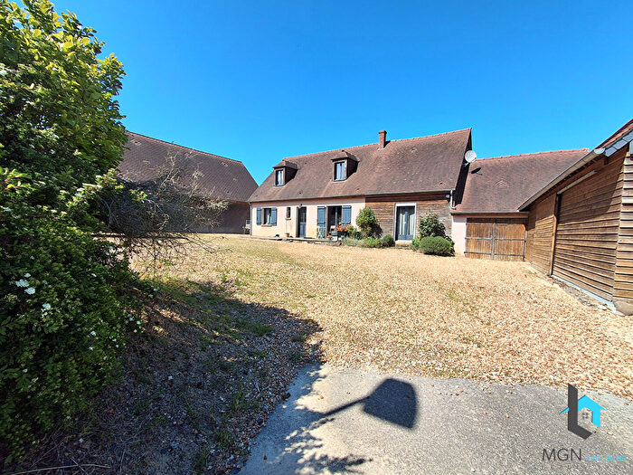 Maison à vendre - Saint-Victor-de-Buthon - 8 pièces - 4 chambres