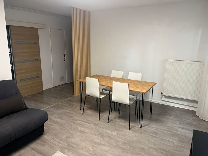 Villeurbanne, Ferrandière, Maisons Neuves - Appartement 4 pièces à louer