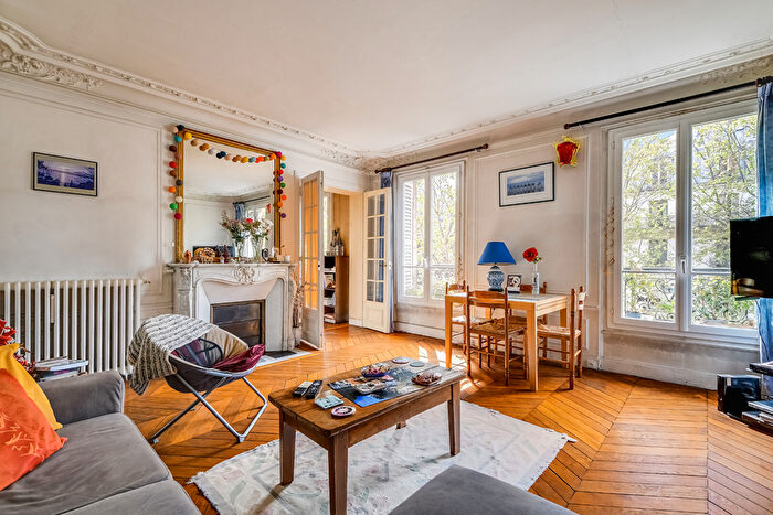 Appartement 4 pièces à Paris 18ème, Barbès, Château Rouge, à vendre