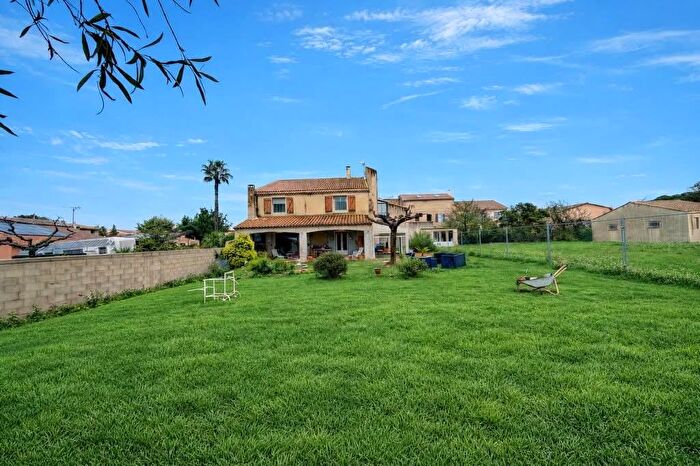 Maison à vendre - Colombiers - 6 pièces - 4 chambres