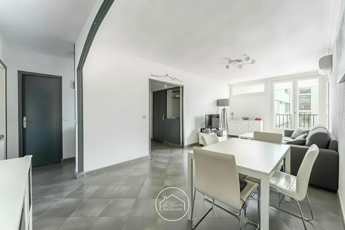 Appartement 4 pièces à vendre à Marseille 10ème, Saint-Tronc