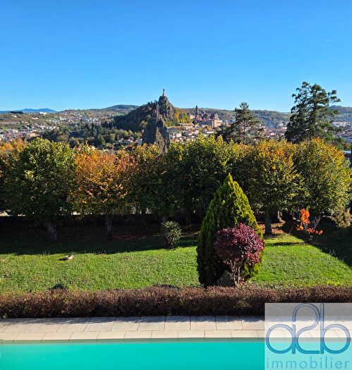 Maison à vendre - Aiguilhe - 5 pièces - 4 chambres