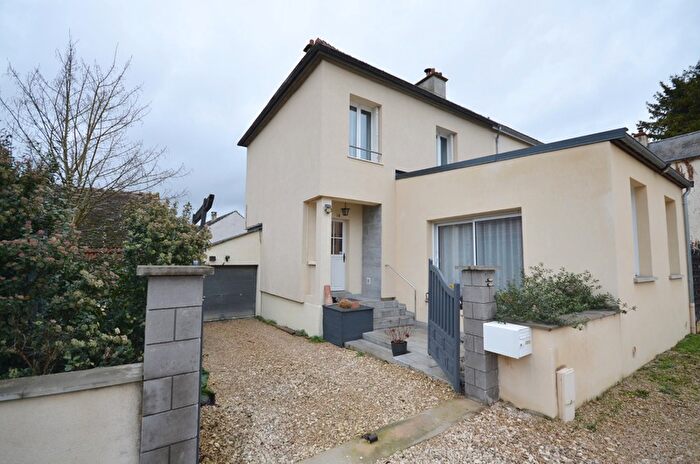 Maison à vendre - Étampes-sur-Marne - 4 pièces - 2 chambres