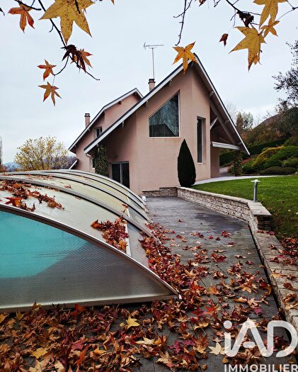 Maison à vendre - Belley - 8 pièces - 4 chambres