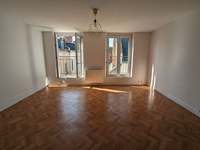 Appartement à louer - Orléans, Cathédrale, Jeanne dArc - 3 pièces - 2 chambres