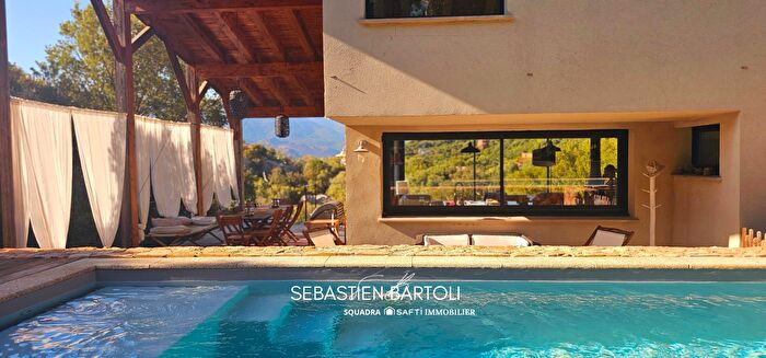 Maison 5 pièces à Figari, à vendre