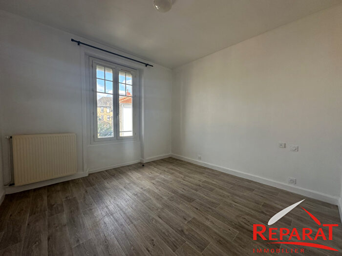 Appartement à louer - Brive-la-Gaillarde, Centre-ville, Pont Cardinal, Champanatier - 2 pièces - 1 chambre