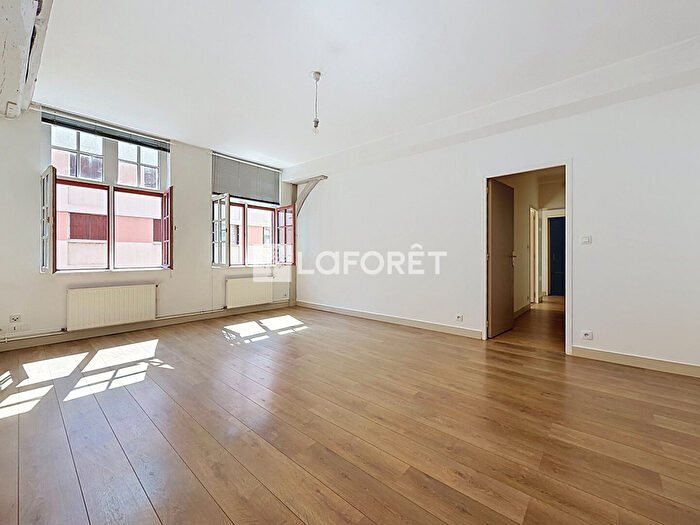 Elbeuf, Blin et Blin : Appartement 3 pièces à louer