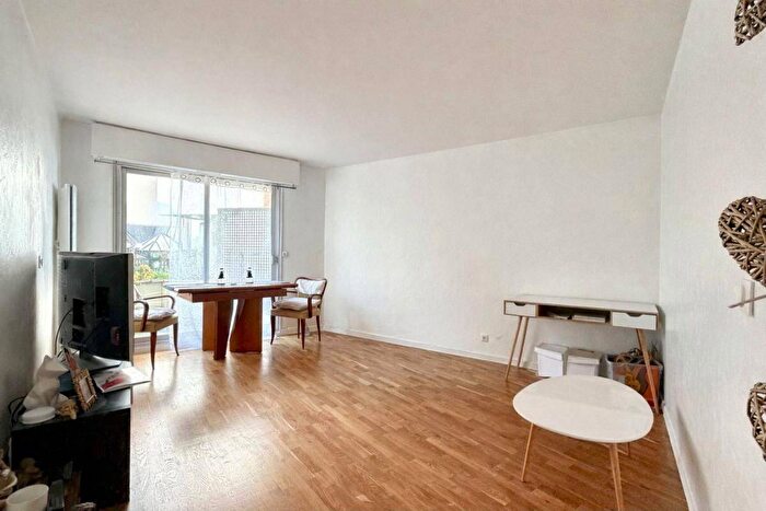 Appartement à louer - Platanes, Joinville-le-Pont - 2 pièces - 1 chambre