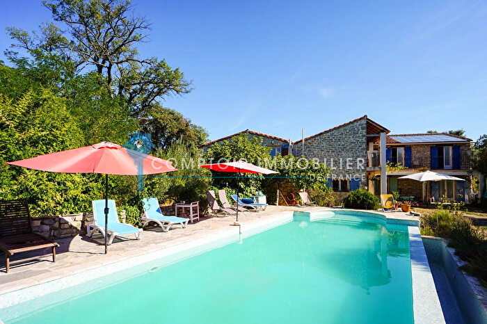 Maison à vendre - Liouc - 10 pièces - 8 chambres