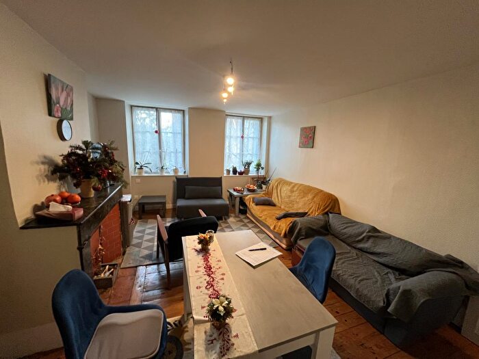 Appartement à louer - Rodez, Centre historique, Vieux-Rodez - 2 pièces - 1 chambre