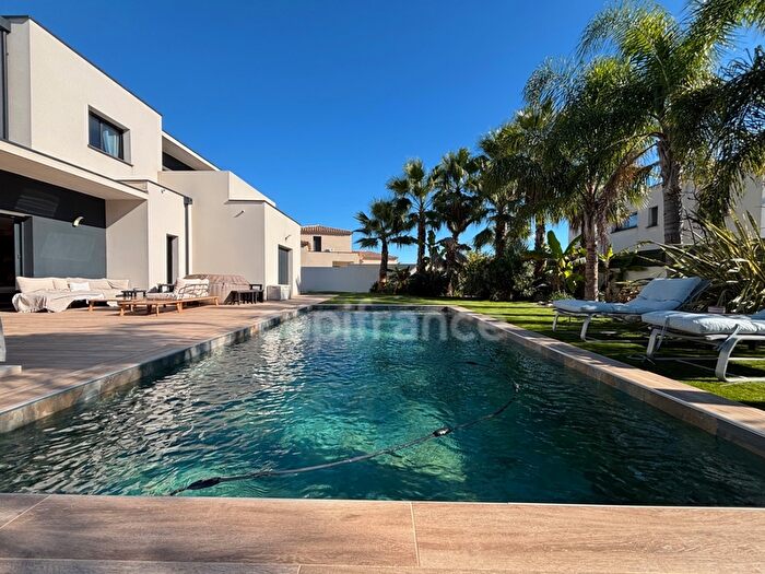 Maison à vendre - Agde, Le Grau dAgde - 6 pièces - 4 chambres