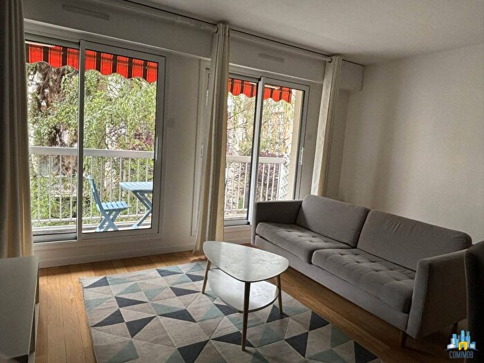 Faubourg de lArche, Courbevoie : Appartement 2 pièces à louer