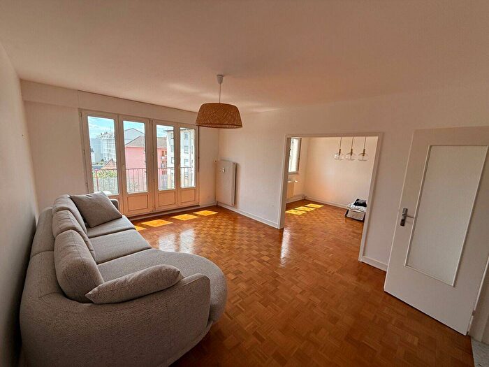 Canardiere Ouest Est, Strasbourg : Appartement 3 pièces à louer