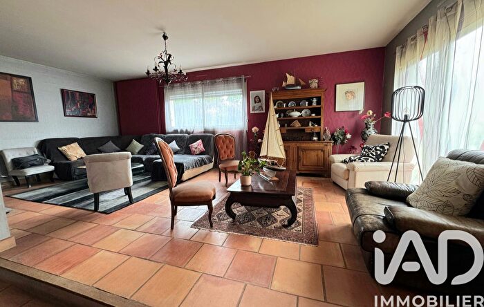 Artannes-sur-Indre : Maison 8 pièces à vendre