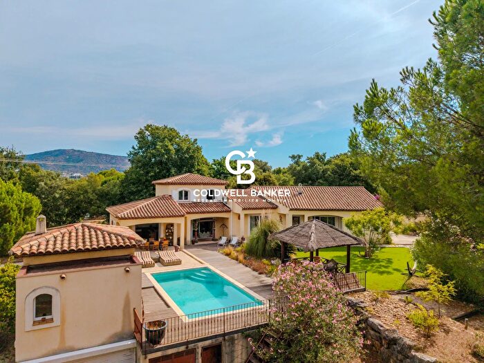 Maison à vendre - Bormes-les-Mimosas, Fontêtes, Bastide Neuve, Patelin - 8 pièces - 5 chambres