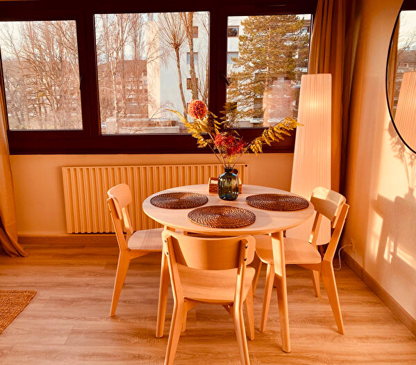 Appartement à louer - Ferney-Voltaire - 3 pièces - 2 chambres