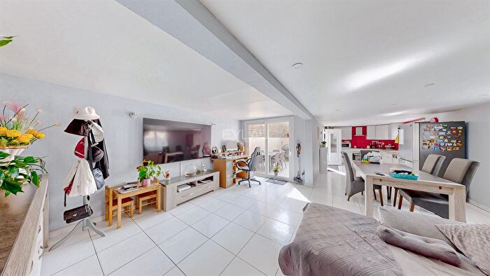 Ivry-sur-Seine, Ivry Port : Maison 4 pièces à vendre